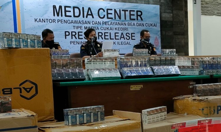 Bea Cukai Kediri Amankan Rokok Ilegal Senilai 900 Juta Rupiah - Bacaini.id