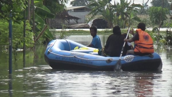 Sudah 5 Hari Banjir di Jombang Rendam Puluhan Warga - Bacaini.id Sudah 5 Hari Banjir di Jombang Rendam Puluhan Warga - Bacaini.id